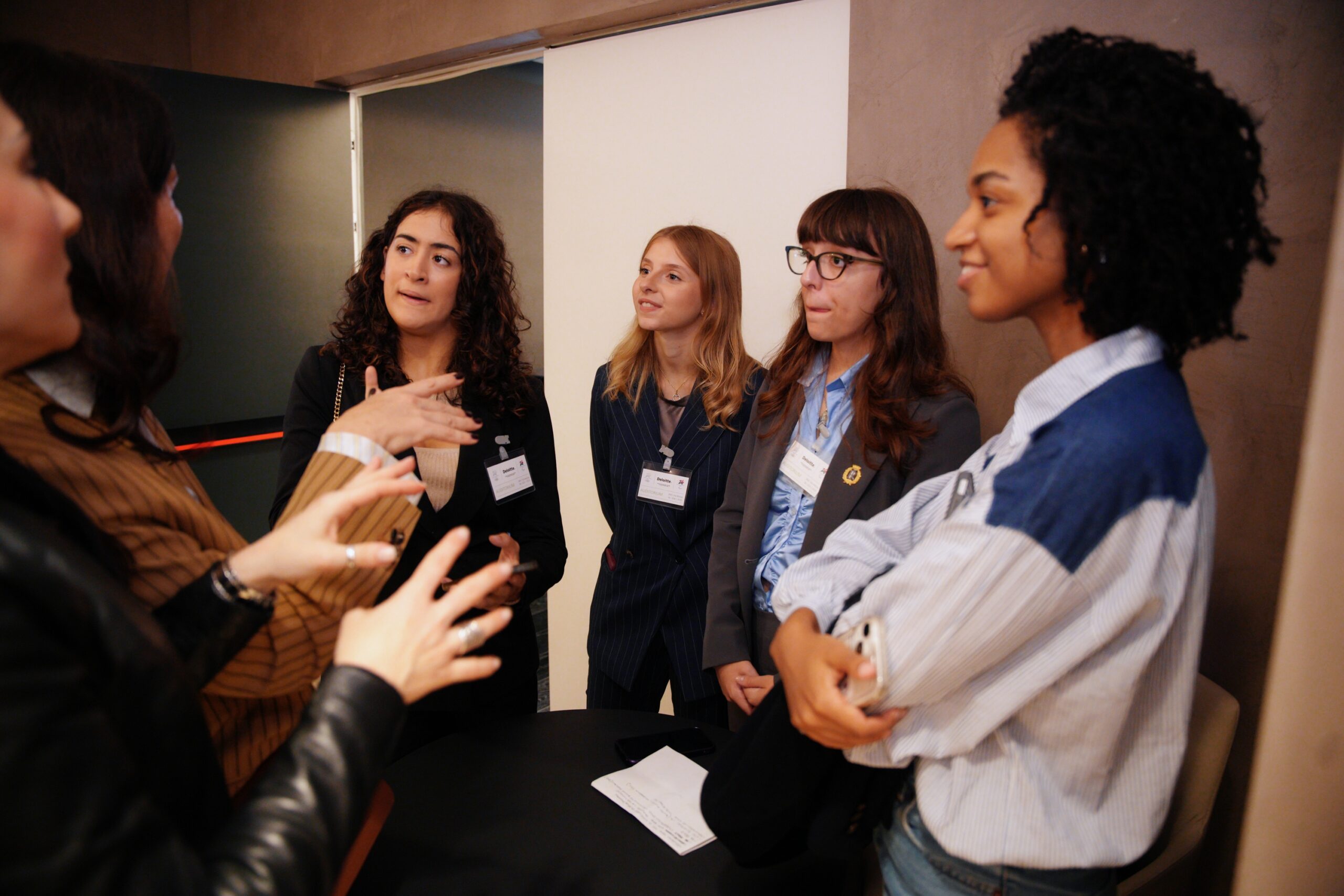In 10 anni 350mila cervelli in fuga dall’Italia, UN Women: “Puntiamo ...